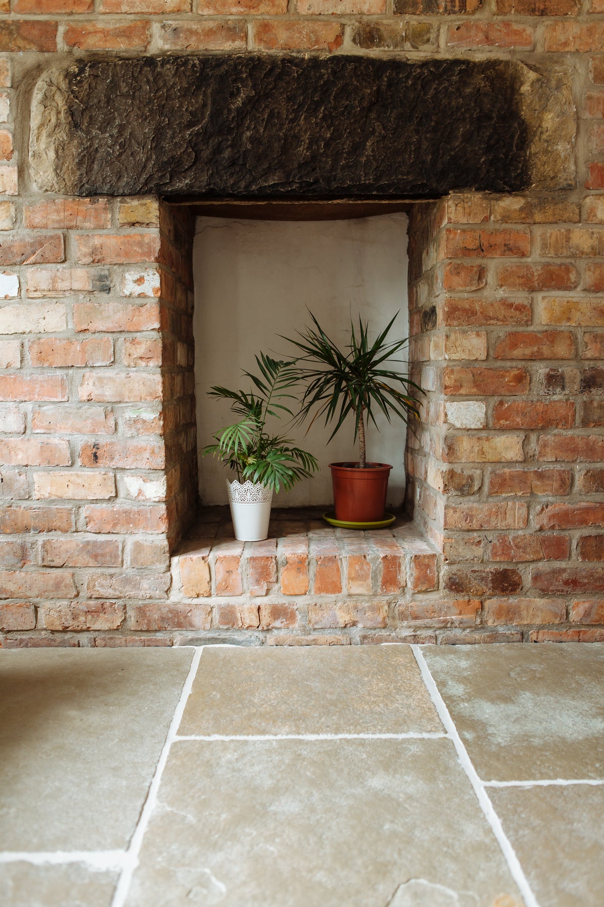 TRAFALGAR — Earth Wood & Stone